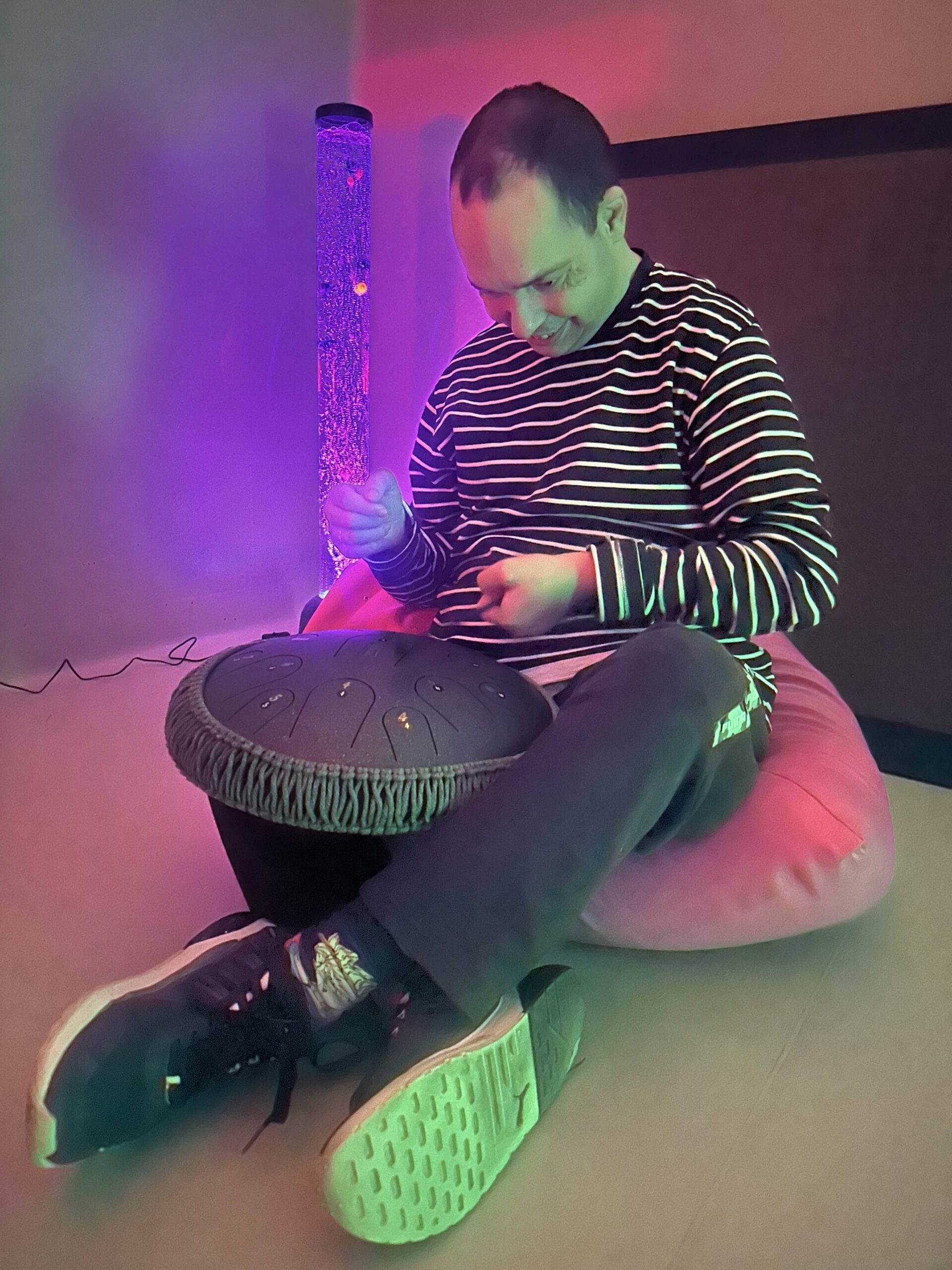 Le Snoezelen : une approche multisensorielle au cœur des pratiques de l ...